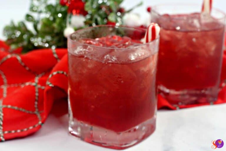 Naughty Elf Cocktail - Delicious Christmas Beverage