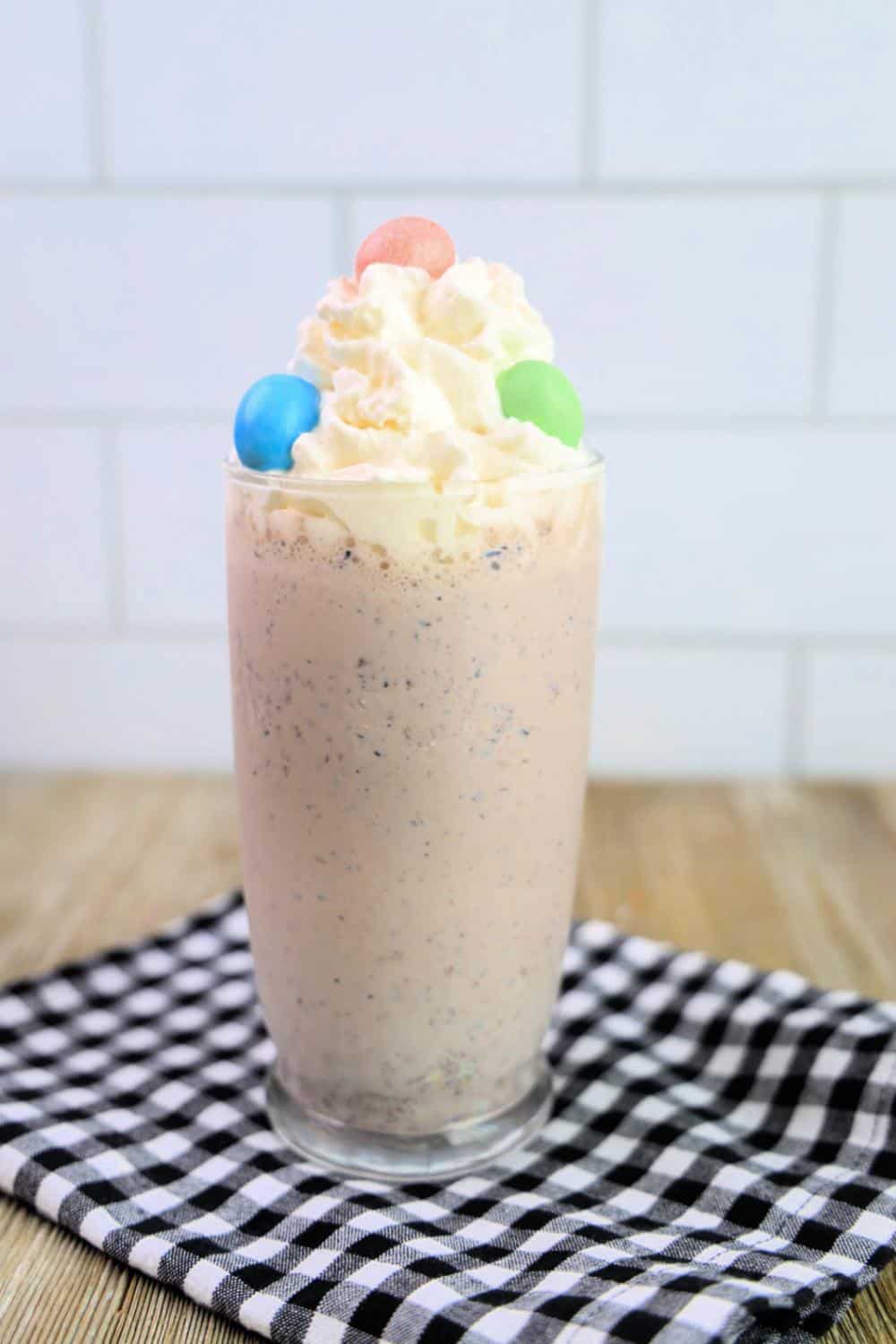 Hershey's Egg Blueberry Shake - Sweet and Savory Morsels