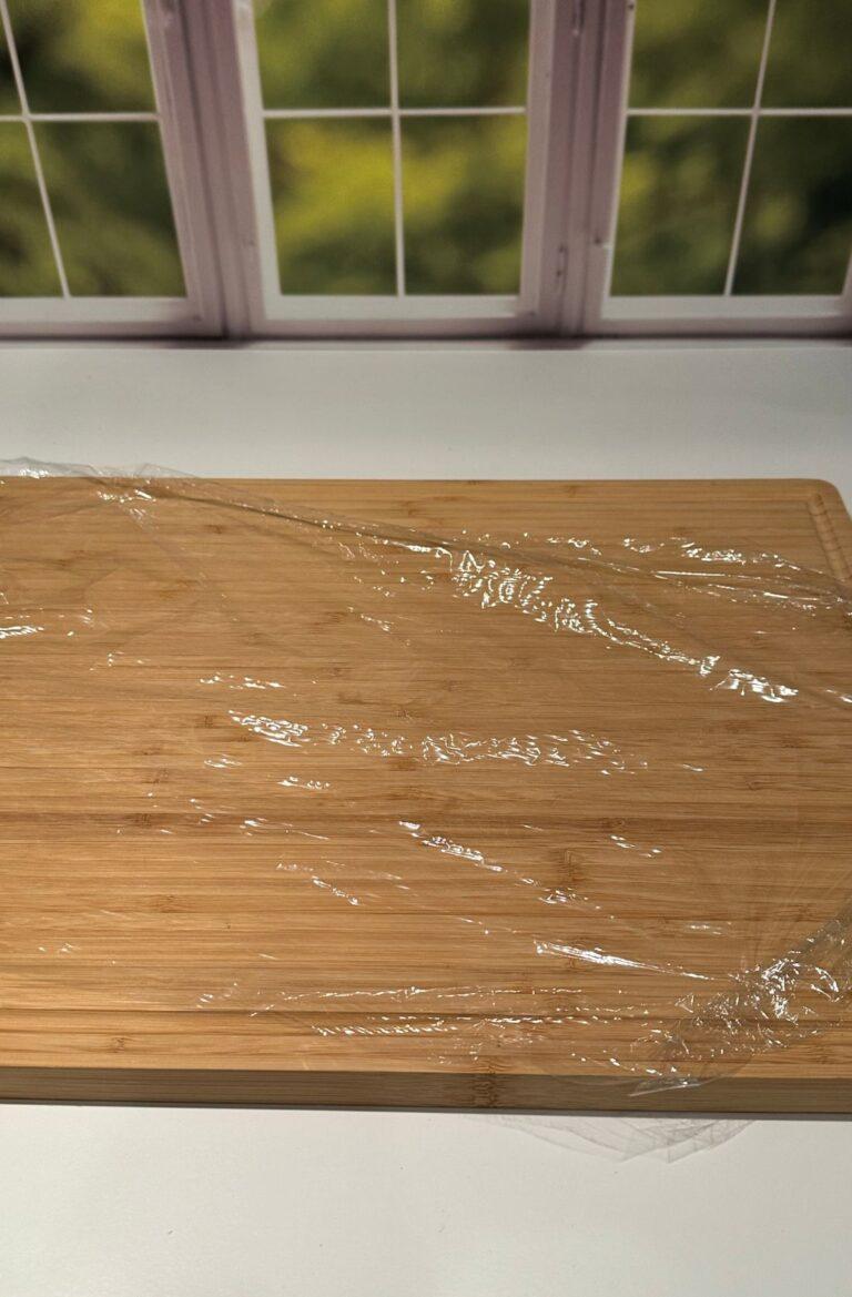 CRAFTING A FESTIVE CHEESE AND OLIVE CHRISTMAS TREE - Sweet and Savory ...