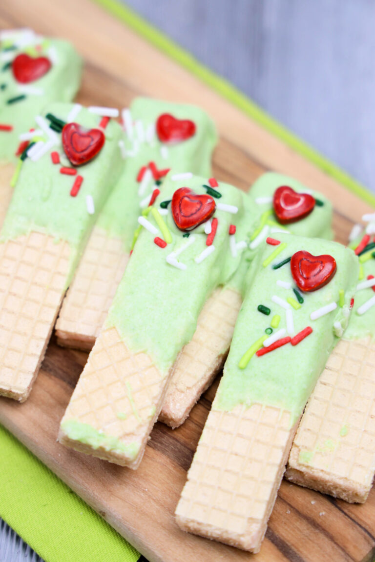 Fun and Festive Grinch Dipped Wafers Recipe