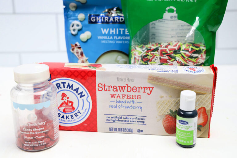 Fun and Festive Grinch Dipped Wafers Recipe