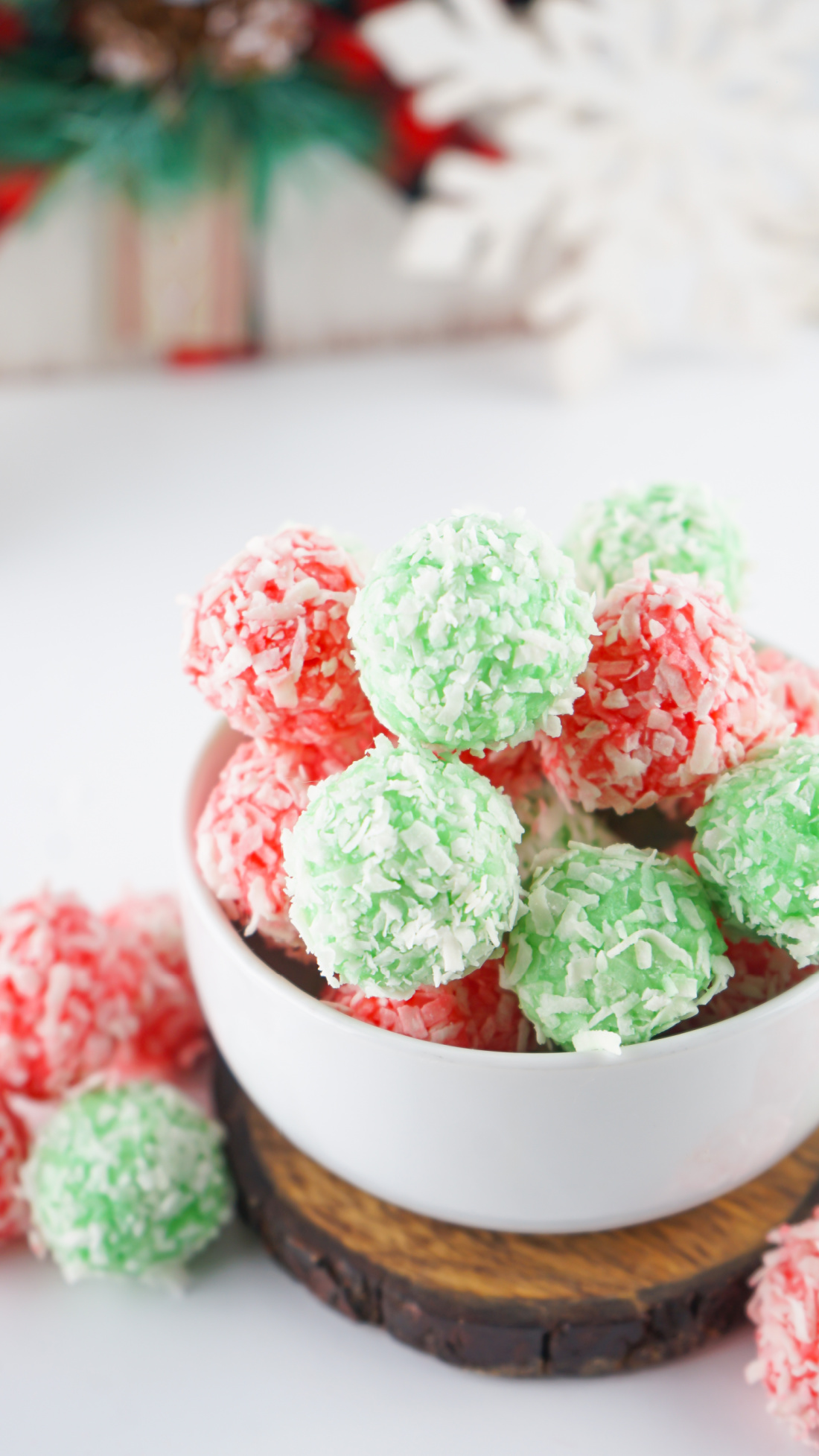 Old-Fashioned Jello Balls: Easy Holiday Treats Recipe
