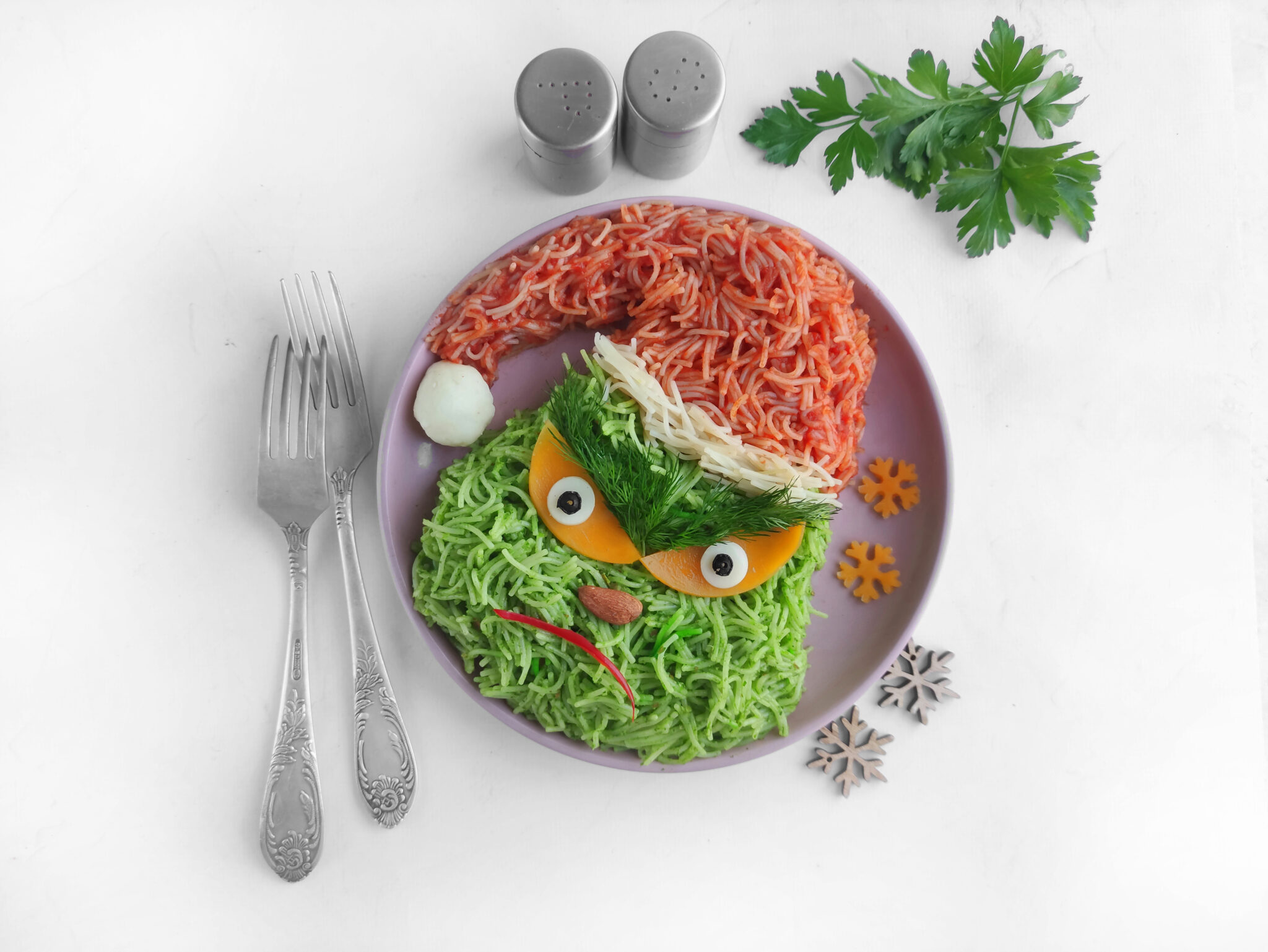 Easy Grinch Vermicelli Pasta (A Fun 15-Minute Christmas Dinner)