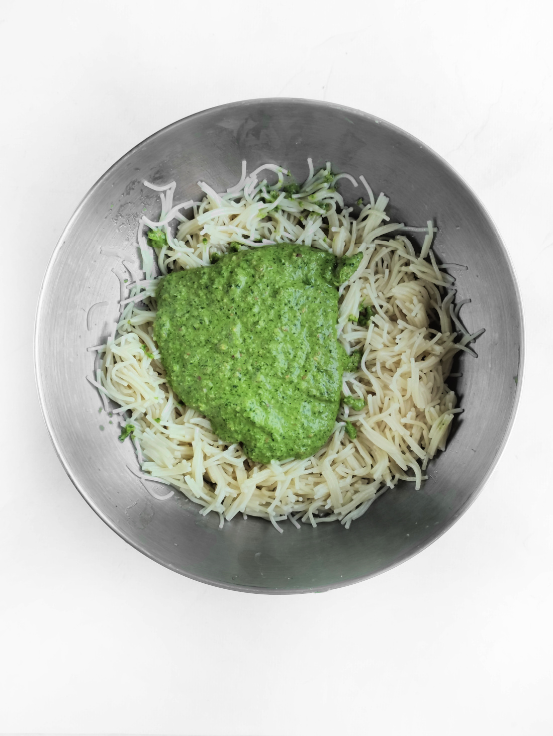 Easy Grinch Vermicelli Pasta (A Fun 15-Minute Christmas Dinner)