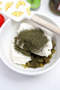 Easy Grinch Vermicelli Pasta (A Fun 15-Minute Christmas Dinner)