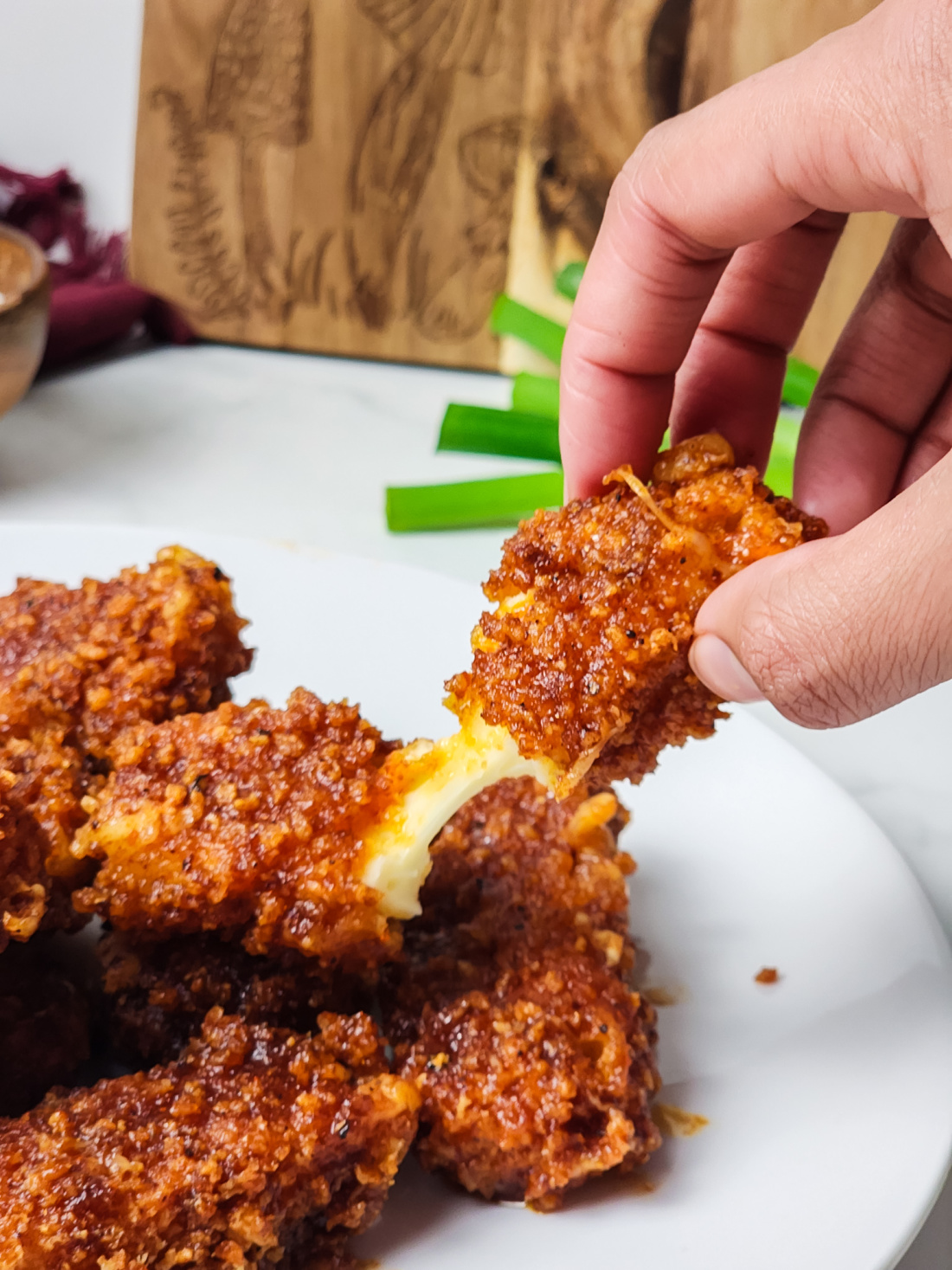 Delicious Copycat Chili’s Nashville Hot Mozzarella Sticks Recipe