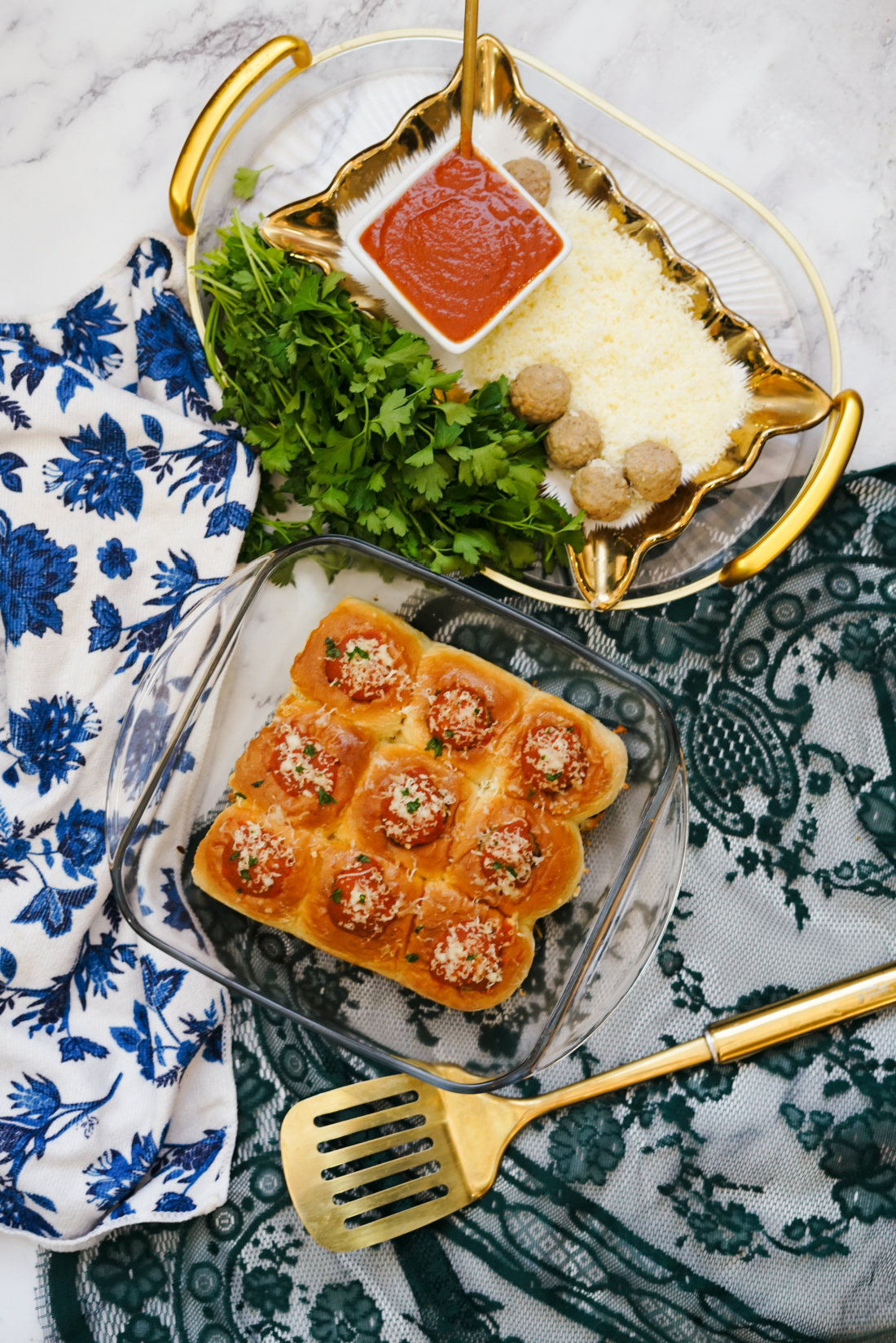 Easy Cheesy Meatball Sliders: Delightful Savory Bites