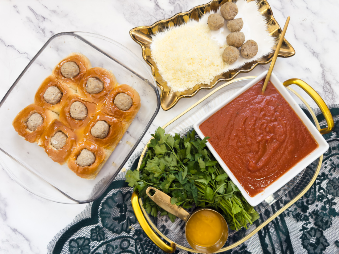 Easy Cheesy Meatball Sliders: Delightful Savory Bites